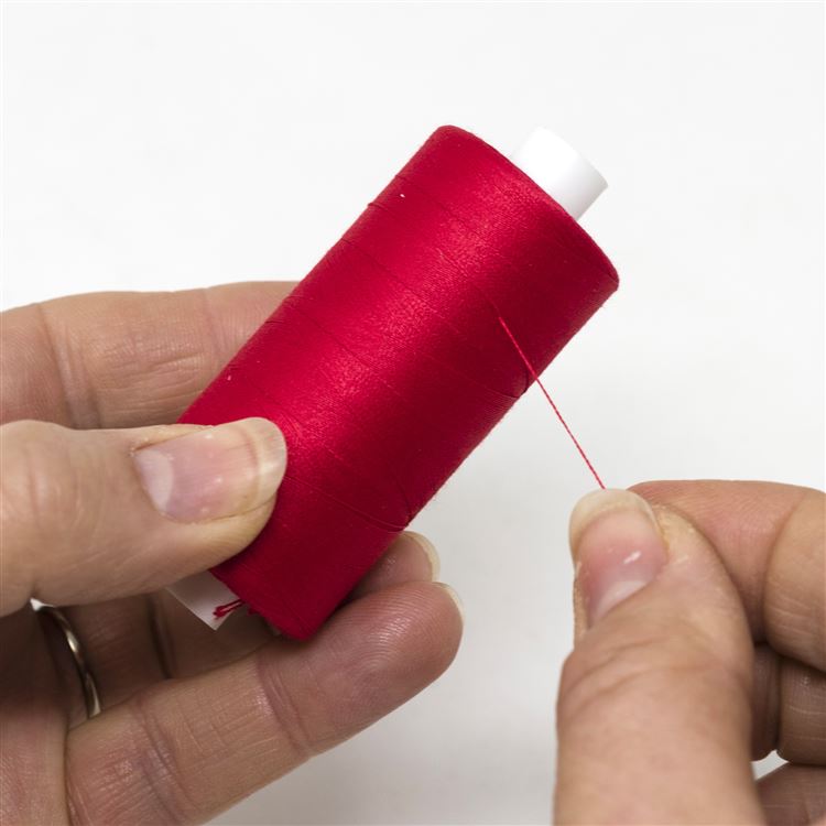 1000m Red Polyester Thread